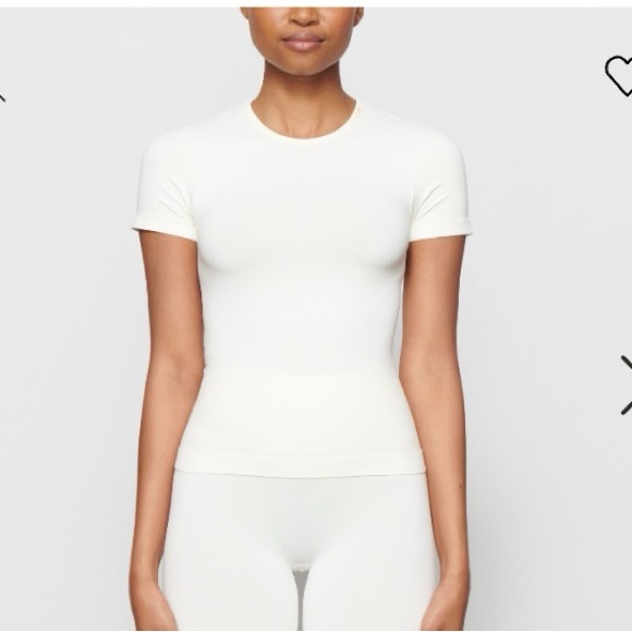 SKIMS | Tops | Skims Top | Poshmark